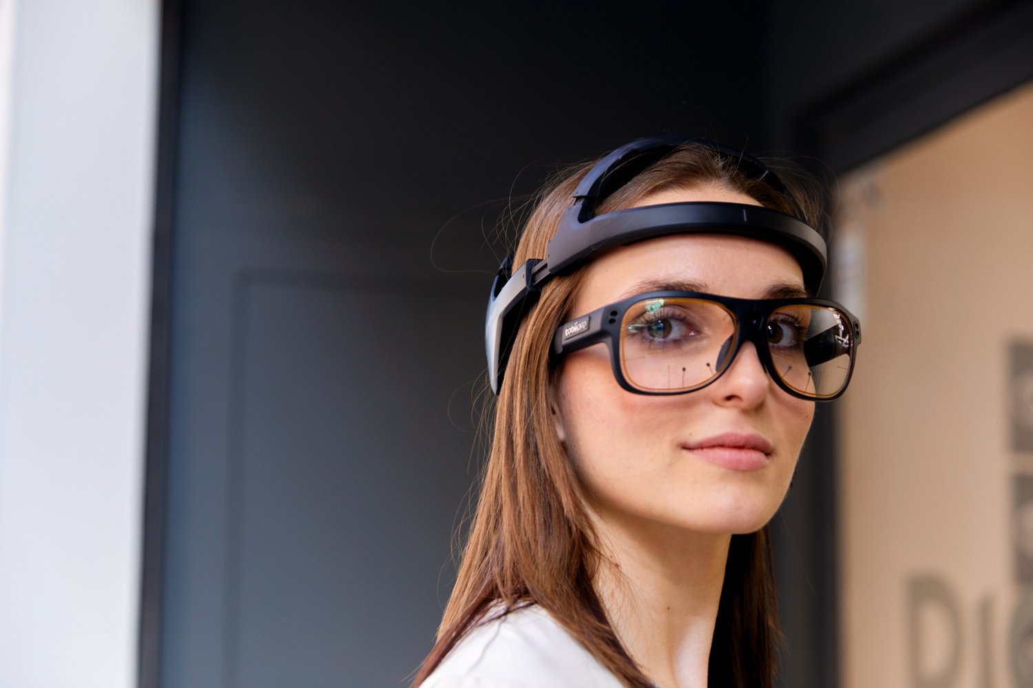 The Different Kinds of Eye Tracking Devices | Bitbrain